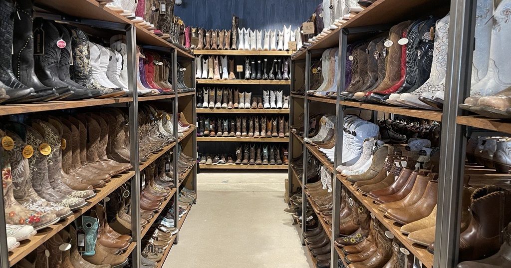 Boot Barn | Visit Seguin